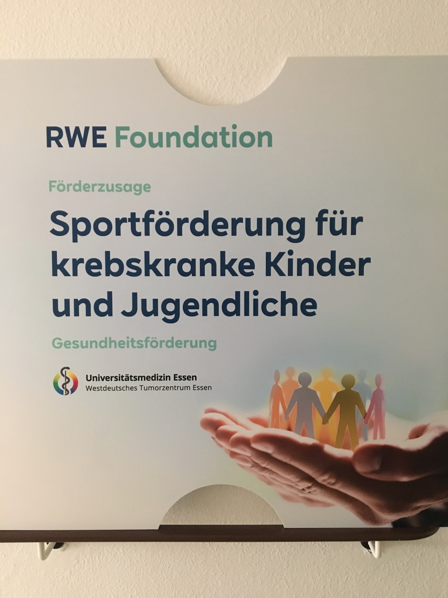 Spendenübergabe der RWE Foundation - Netzwerk ActiveOncoKids